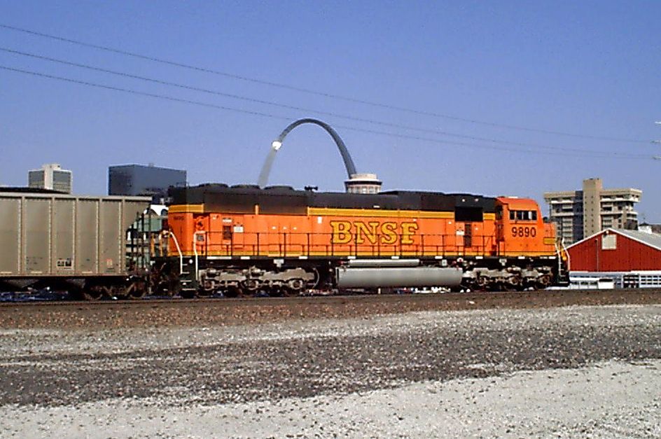 BNSF SD 70MAC 9890